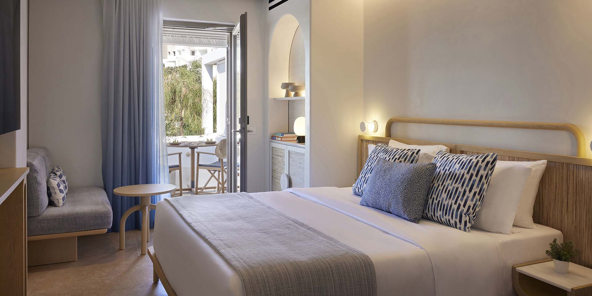 Superior Double Room in Naoussa | Avant Mar Paros